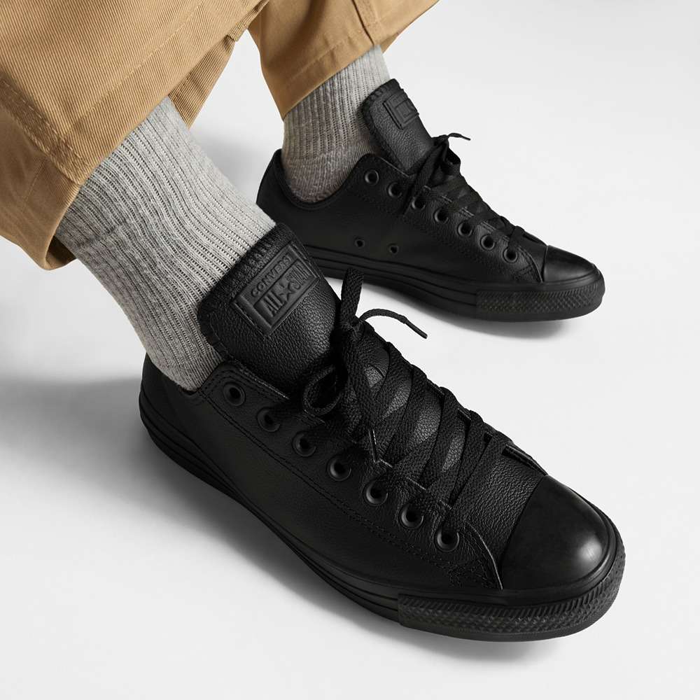 UNISEX LOW TOP SHOE
