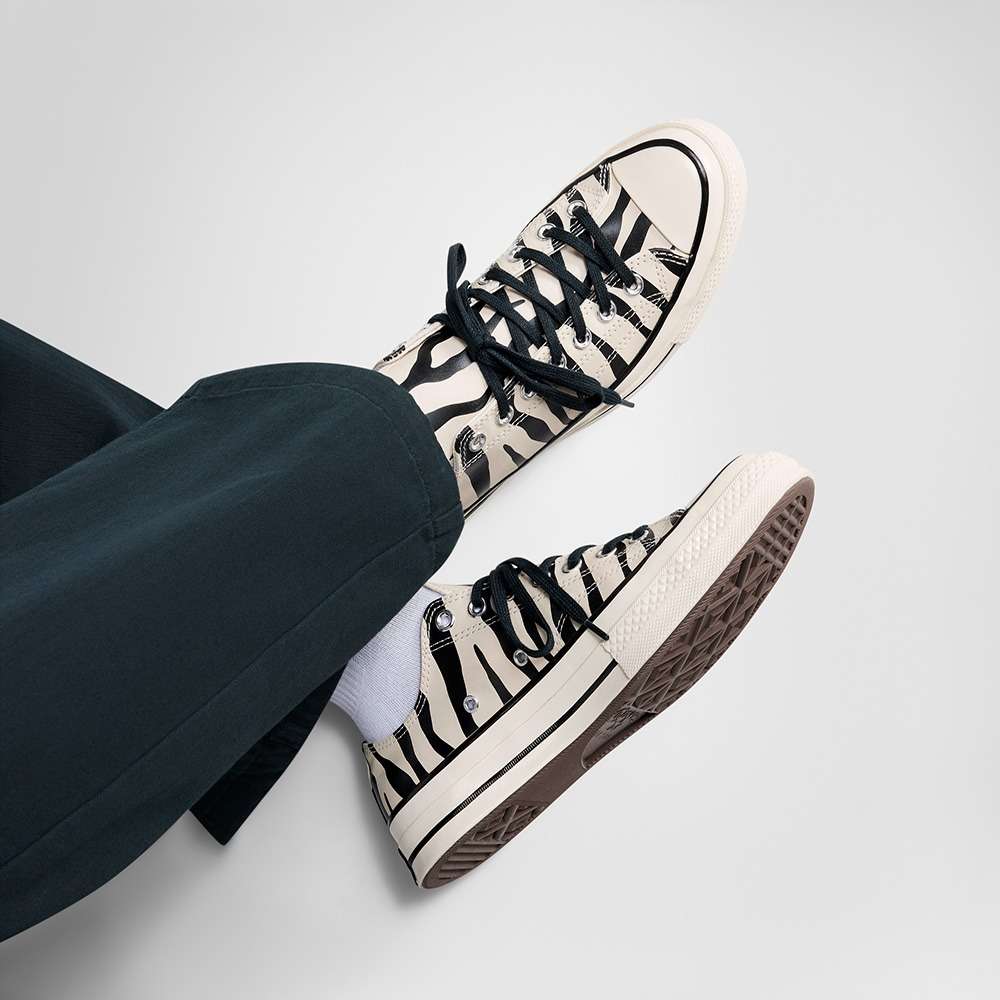 UNISEX LOW TOP SHOE